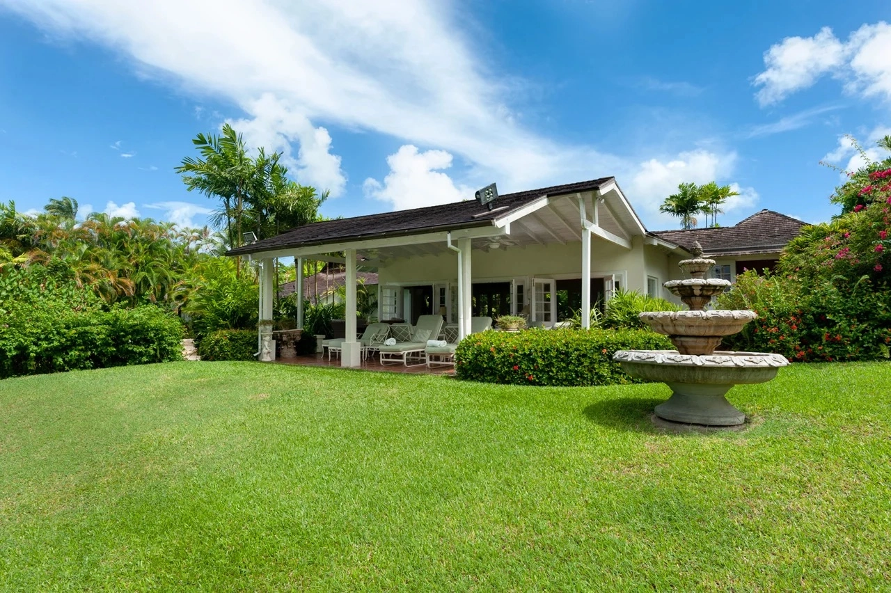 Highlands, Sandy Lane - Harding's International Realty